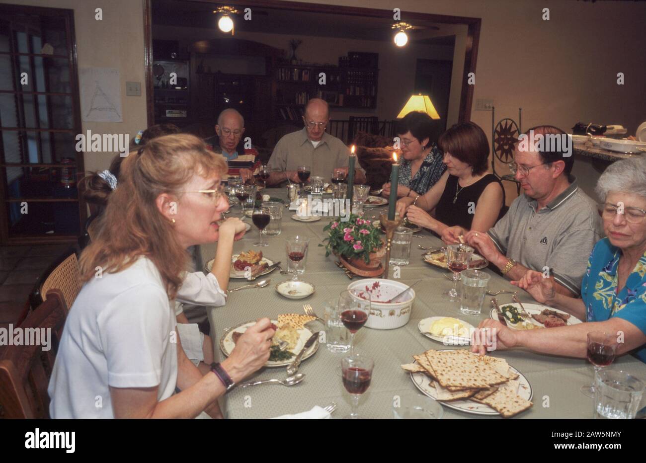 Jewish People Eating Stockfotos und -bilder Kaufen - Alamy