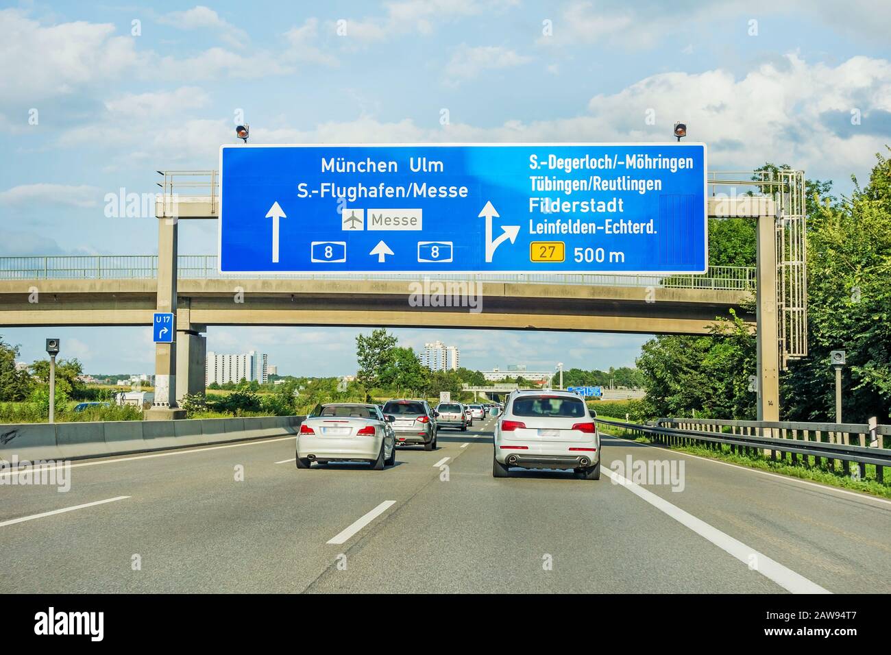 Autobahnabfahrt (Autobahn A 8) Richtung München, Ulm - Flughafen/Messe ...