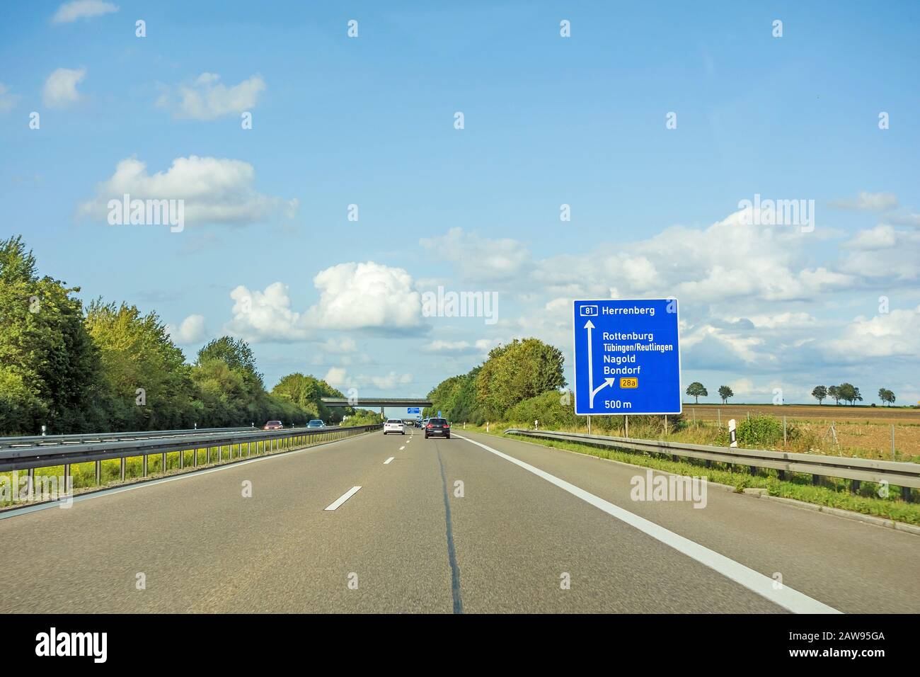 Autobahnabfahrt (Autobahn 81 / A 81 / E 531) Richtung Stadt Herrenberg ...