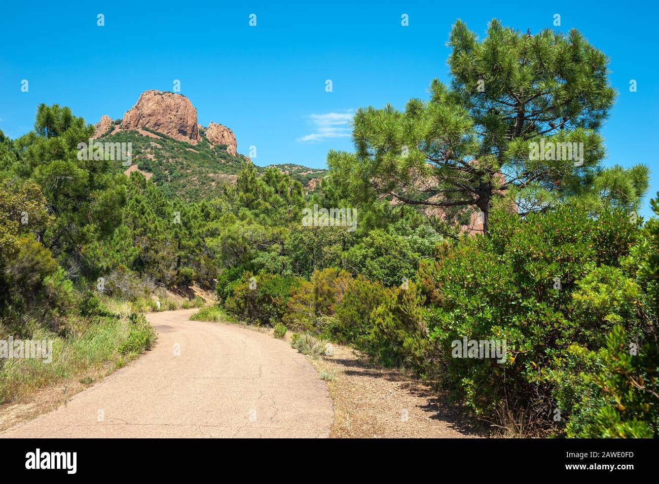 Wandern in der provence -Fotos und -Bildmaterial in hoher Auflösung – Alamy