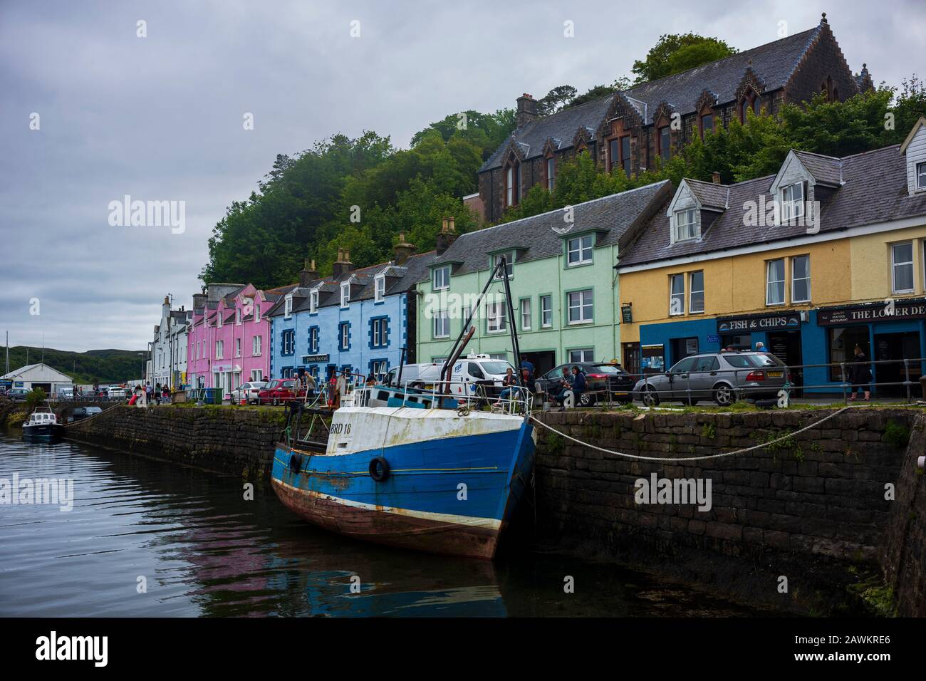 Portree waterfront isle skye scotland -Fotos und -Bildmaterial in hoher ...