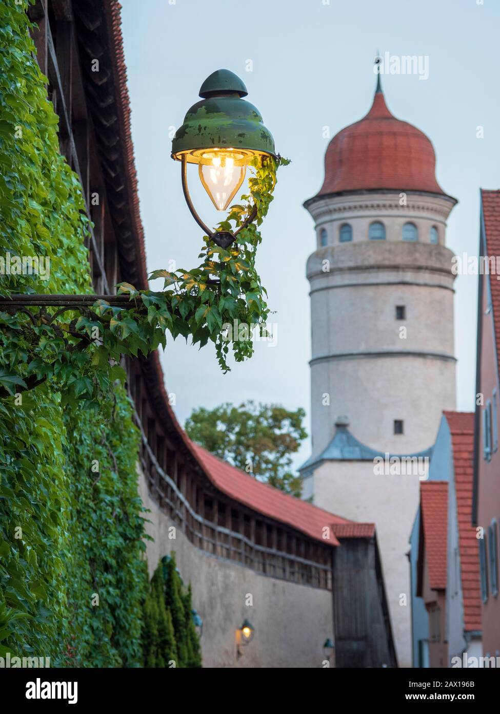 Nördlingen stadtmauer -Fotos und -Bildmaterial in hoher Auflösung – Alamy