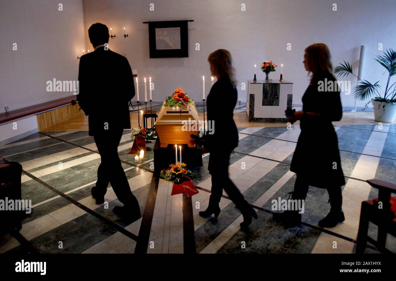 Beerdigung foto -Fotos und -Bildmaterial in hoher Auflösung – Alamy