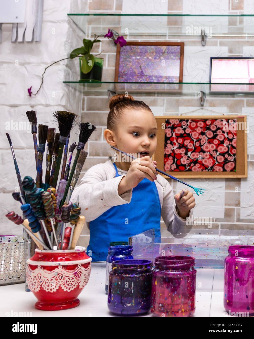 Meisterklasse im Atelier Ebru - die Kunst des "Malens auf dem Wasser ...