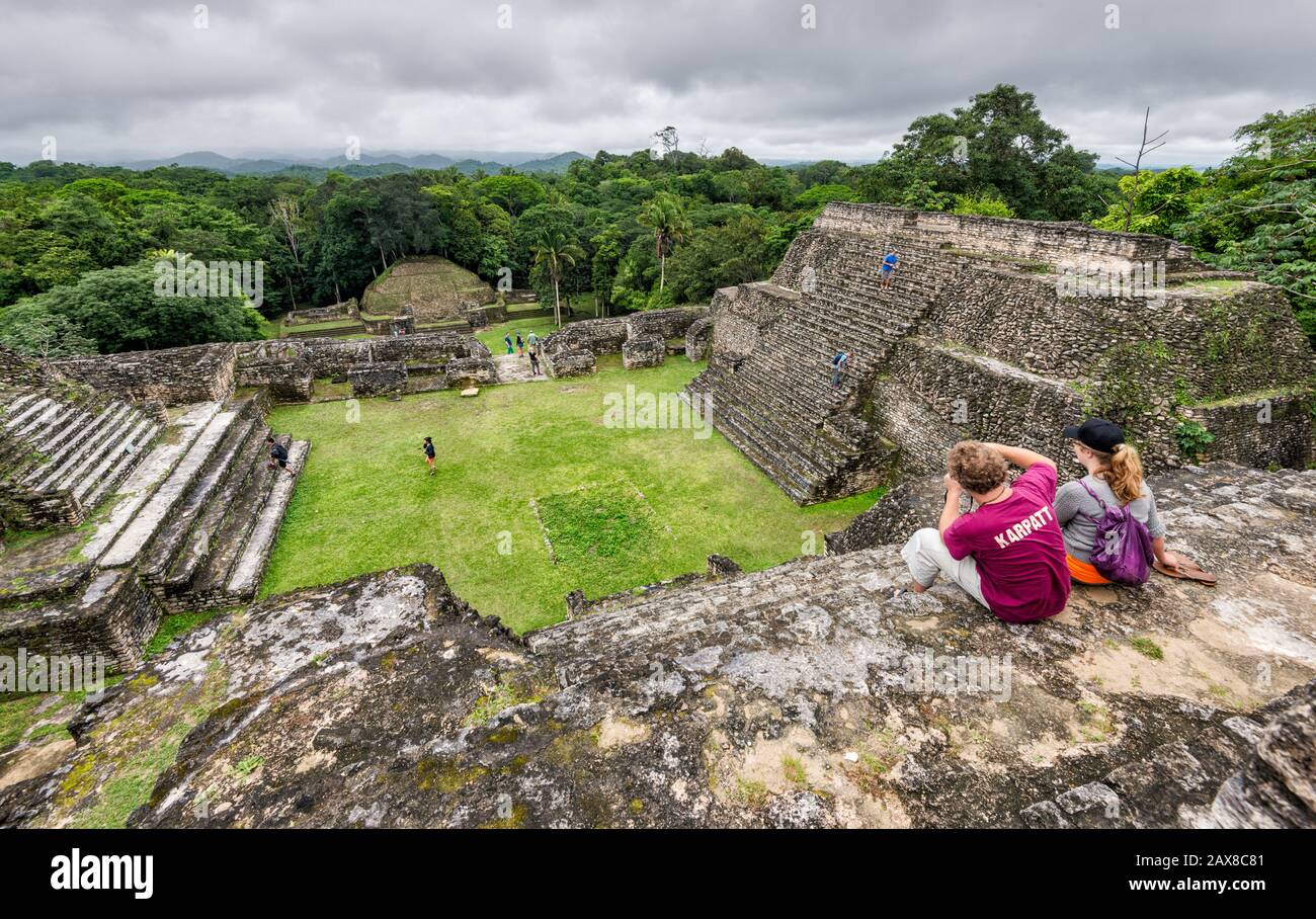 Spitze der pyramide -Fotos und -Bildmaterial in hoher Auflösung – Alamy