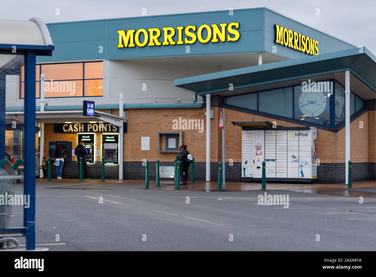 Parcel lockers -Fotos und -Bildmaterial in hoher Auflösung – Alamy