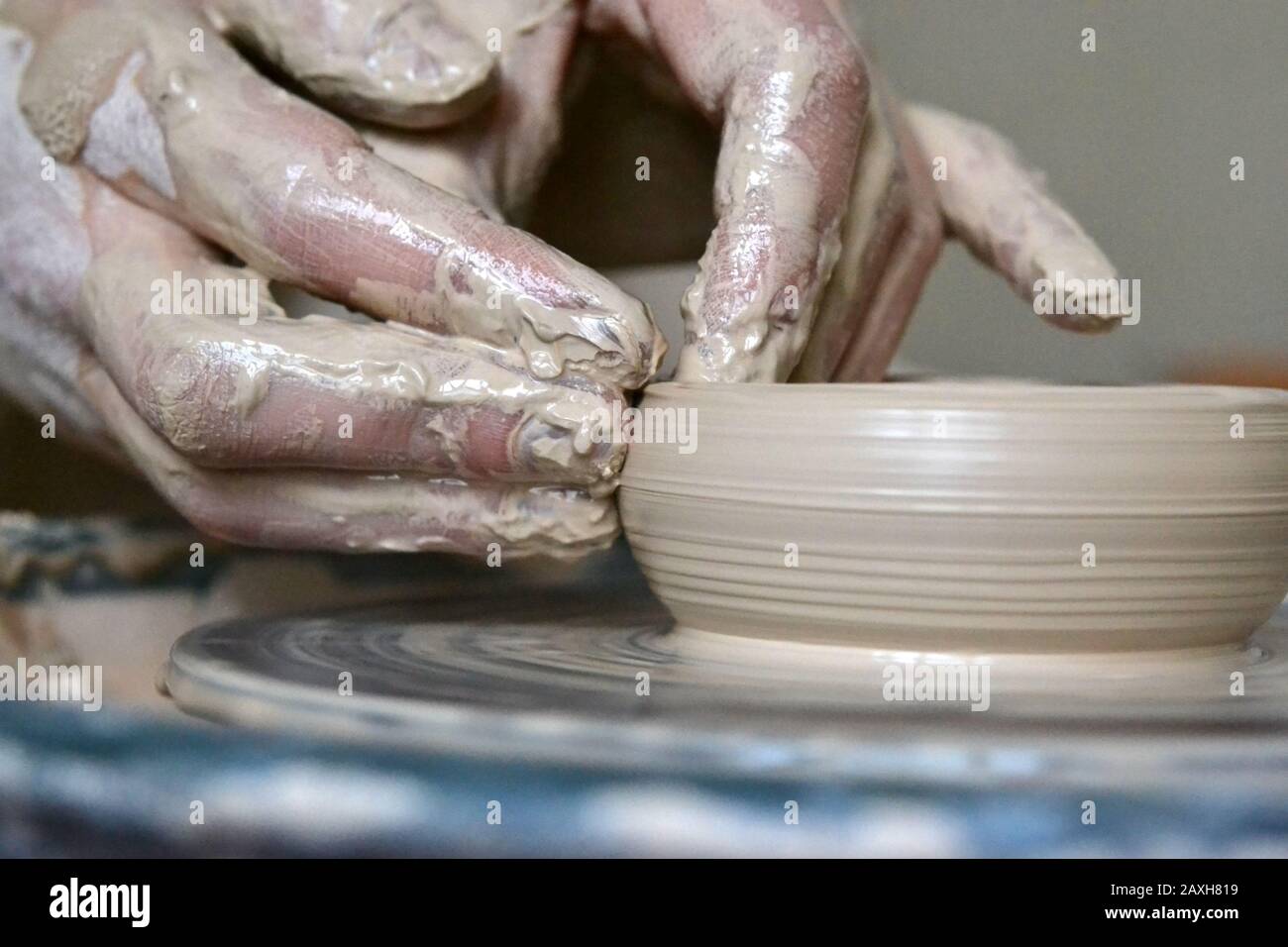 Earthen pot -Fotos und -Bildmaterial in hoher Auflösung – Alamy