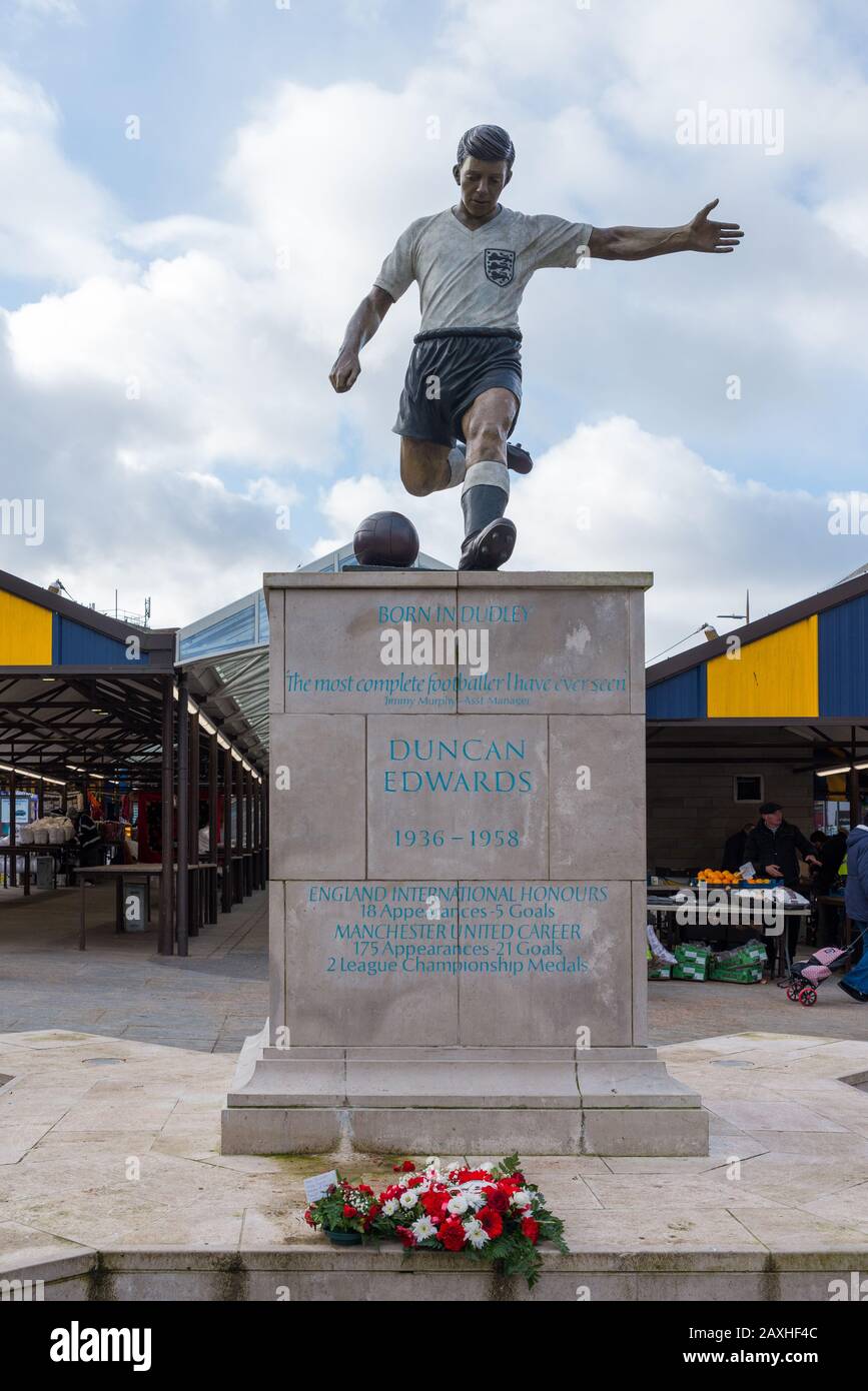 Duncan Edwards Statue Stockfotos und -bilder Kaufen - Alamy