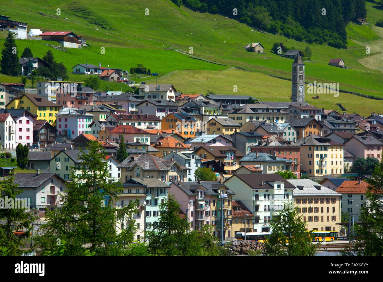 Airolo dorf -Fotos und -Bildmaterial in hoher Auflösung – Alamy