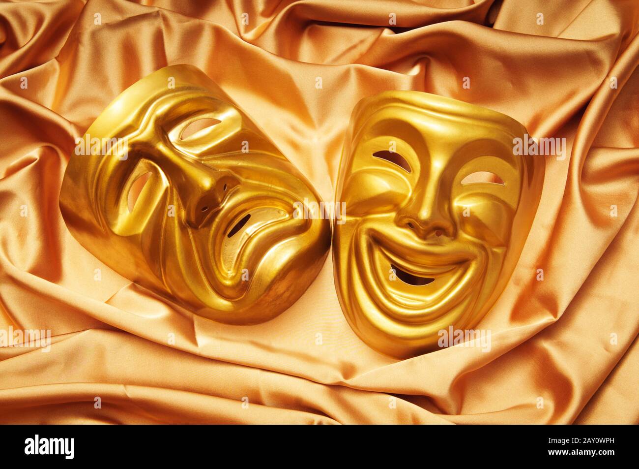 Theater icon happy sad masks -Fotos und -Bildmaterial in hoher ...