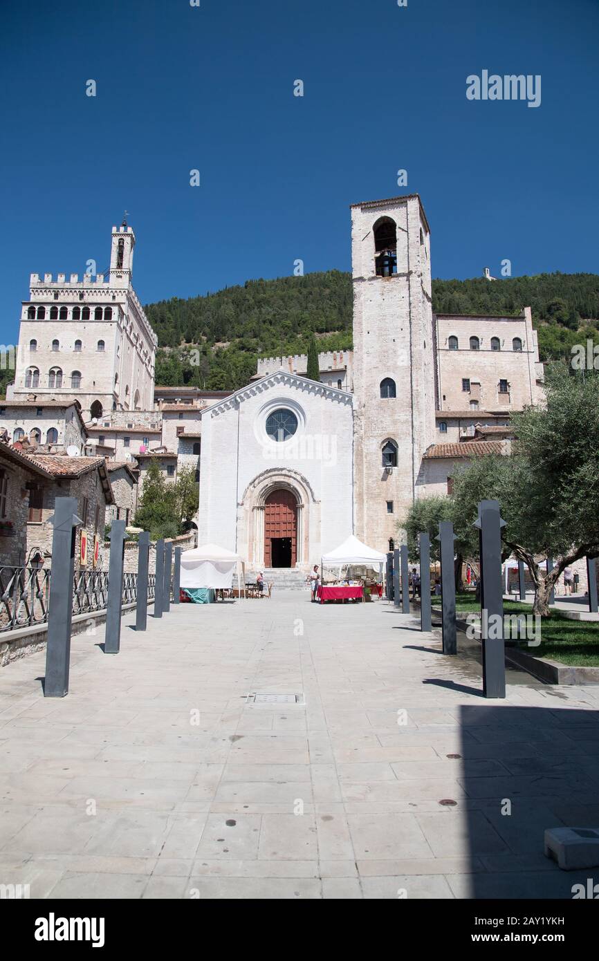 Die romanisch-gotische Chiesa di San Giovanni Battista (St. Johannes ...
