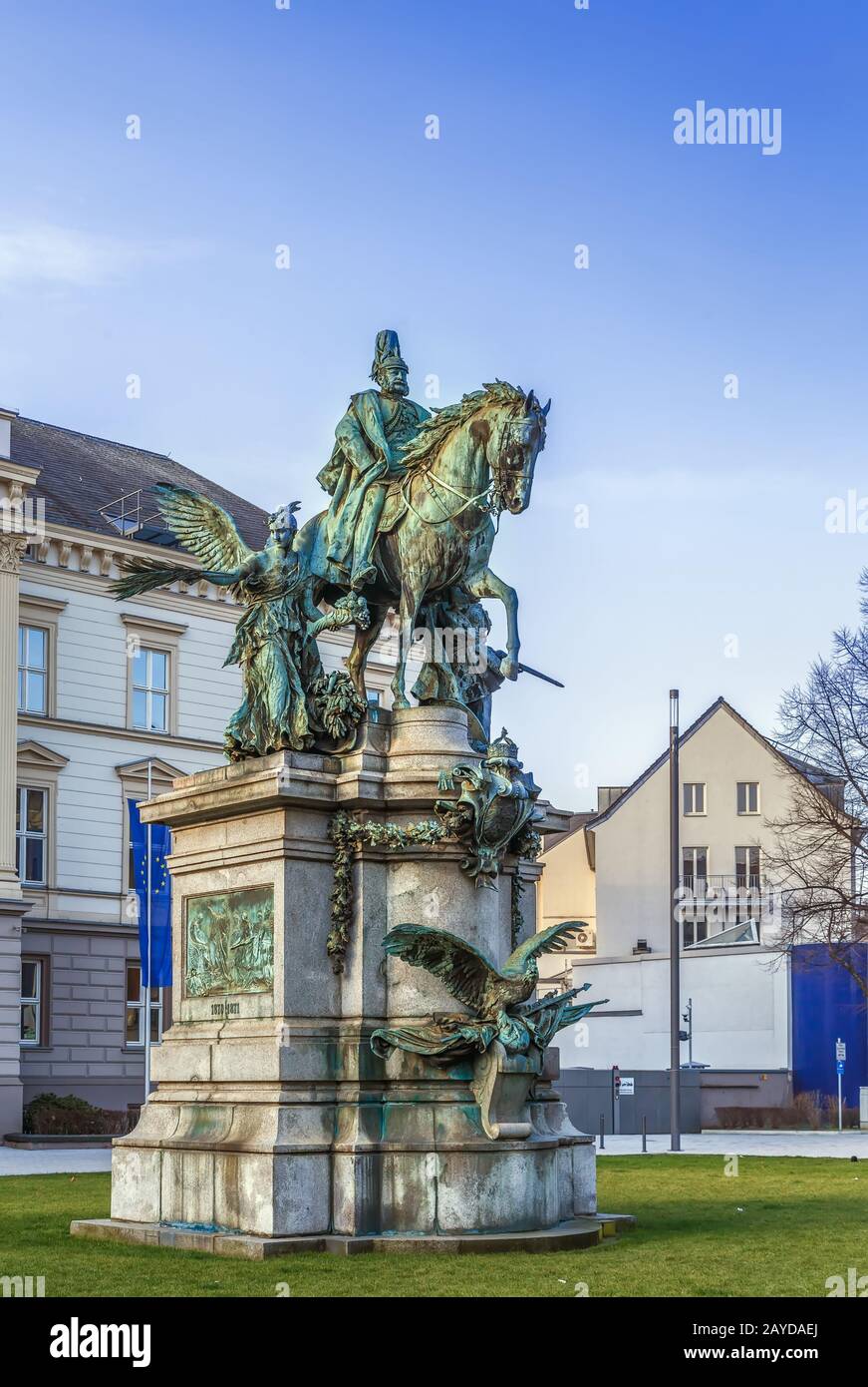 Kaiser wilhelm statue -Fotos und -Bildmaterial in hoher Auflösung – Alamy