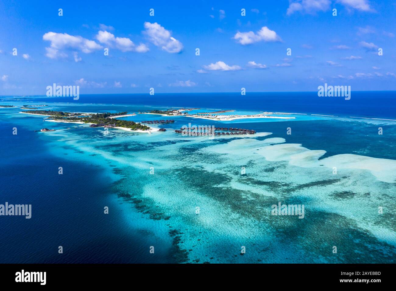Lagune der malediven insel olhuveli mit wasserbungalows -Fotos und ...