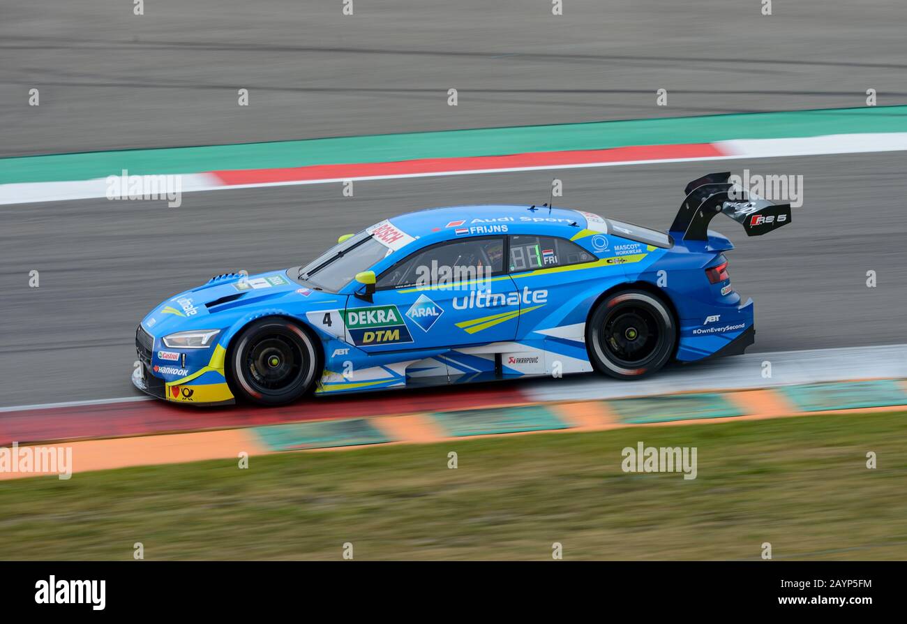 Der niederländische Rennfahrer Robin Frijns fuhr in seinem Audi RS5 ...