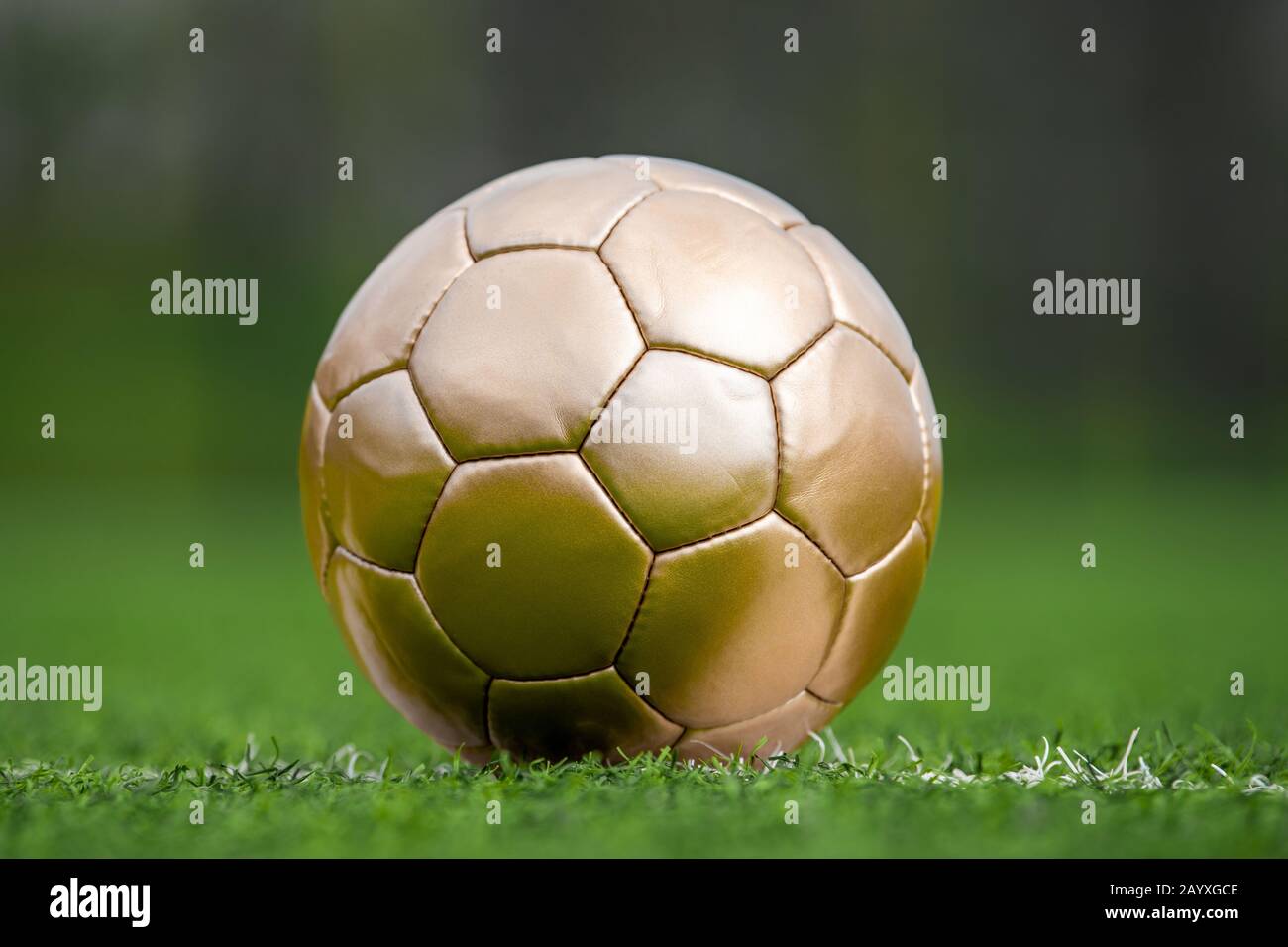 World cup trophy and soccer ball Stockfotos und -bilder Kaufen - Alamy
