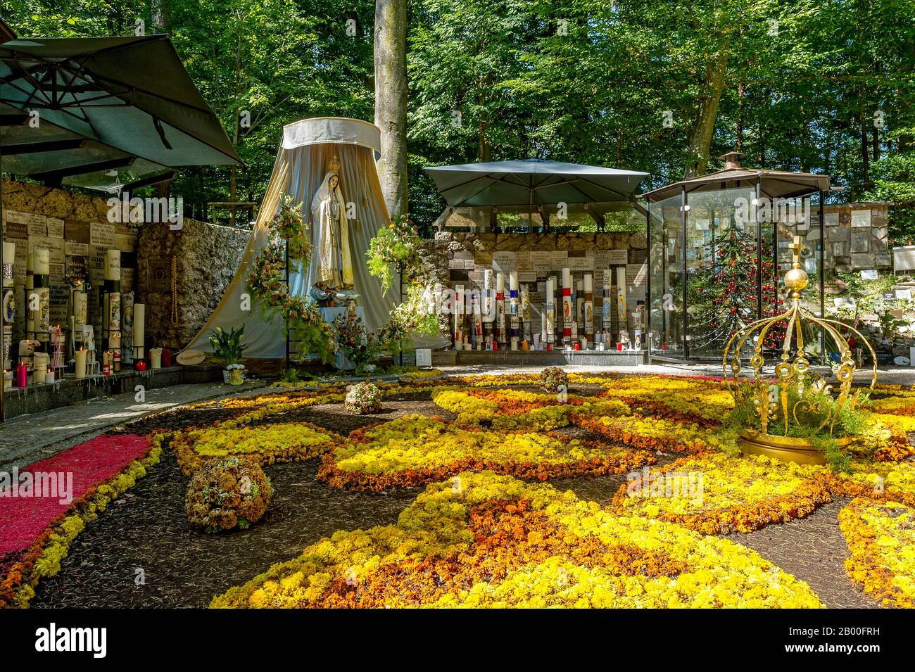 Maria vesperbild -Fotos und -Bildmaterial in hoher Auflösung - Seite 2 ...