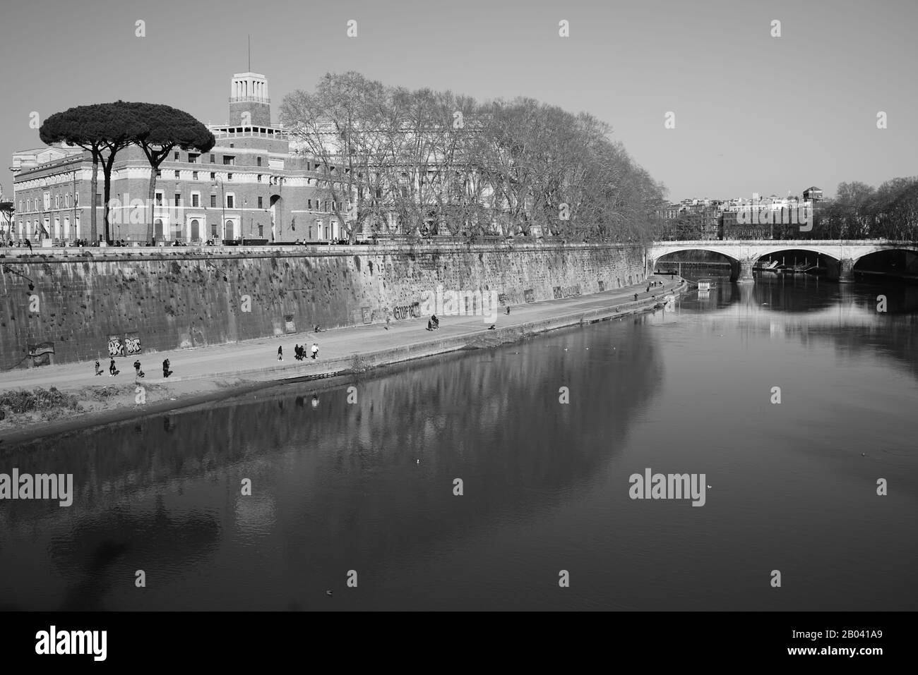 Lungotevere castello -Fotos und -Bildmaterial in hoher Auflösung – Alamy
