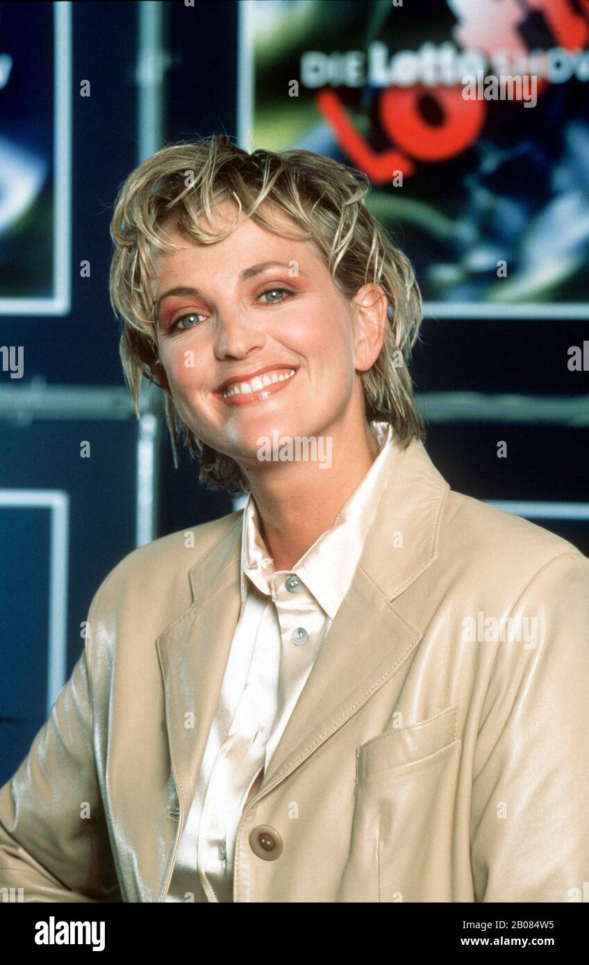 Moderatorin ULLA KOCK AM BRINK in DER LOTTO-SHOW Deutschland 1999 ...