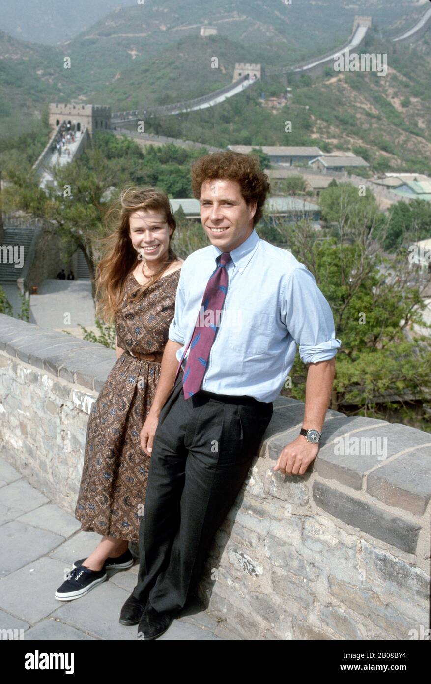 Viscount linley and lady sarah armstrong jones -Fotos und -Bildmaterial ...