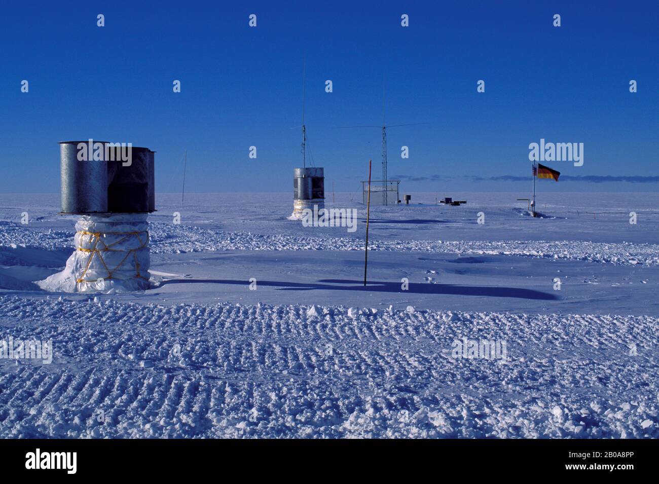 Neumayer station antarktis -Fotos und -Bildmaterial in hoher Auflösung ...