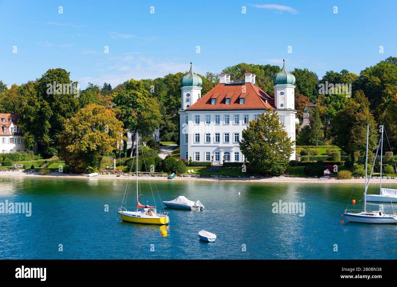 Schloss Ammerland oder Schloss Pocci bei Muensing, Starnberger See, Fuenfseenland, Oberbayern ...