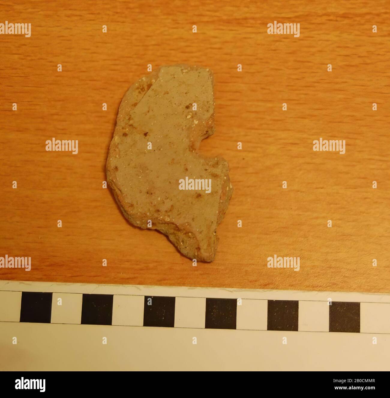 Runder steingutscherbe -Fotos und -Bildmaterial in hoher Auflösung – Alamy