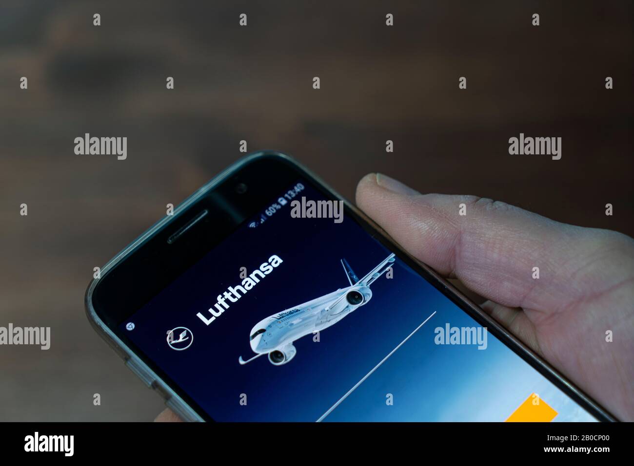 Lufthansa Mobile App Stockfotos und -bilder Kaufen - Alamy