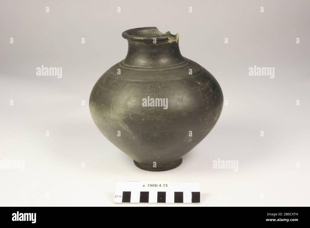 Urne schattiert -Fotos und -Bildmaterial in hoher Auflösung – Alamy