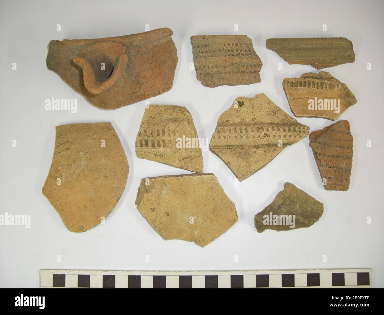 Karolingische Scherben von Reliefband Amphora etc., Scherben, Keramik ...