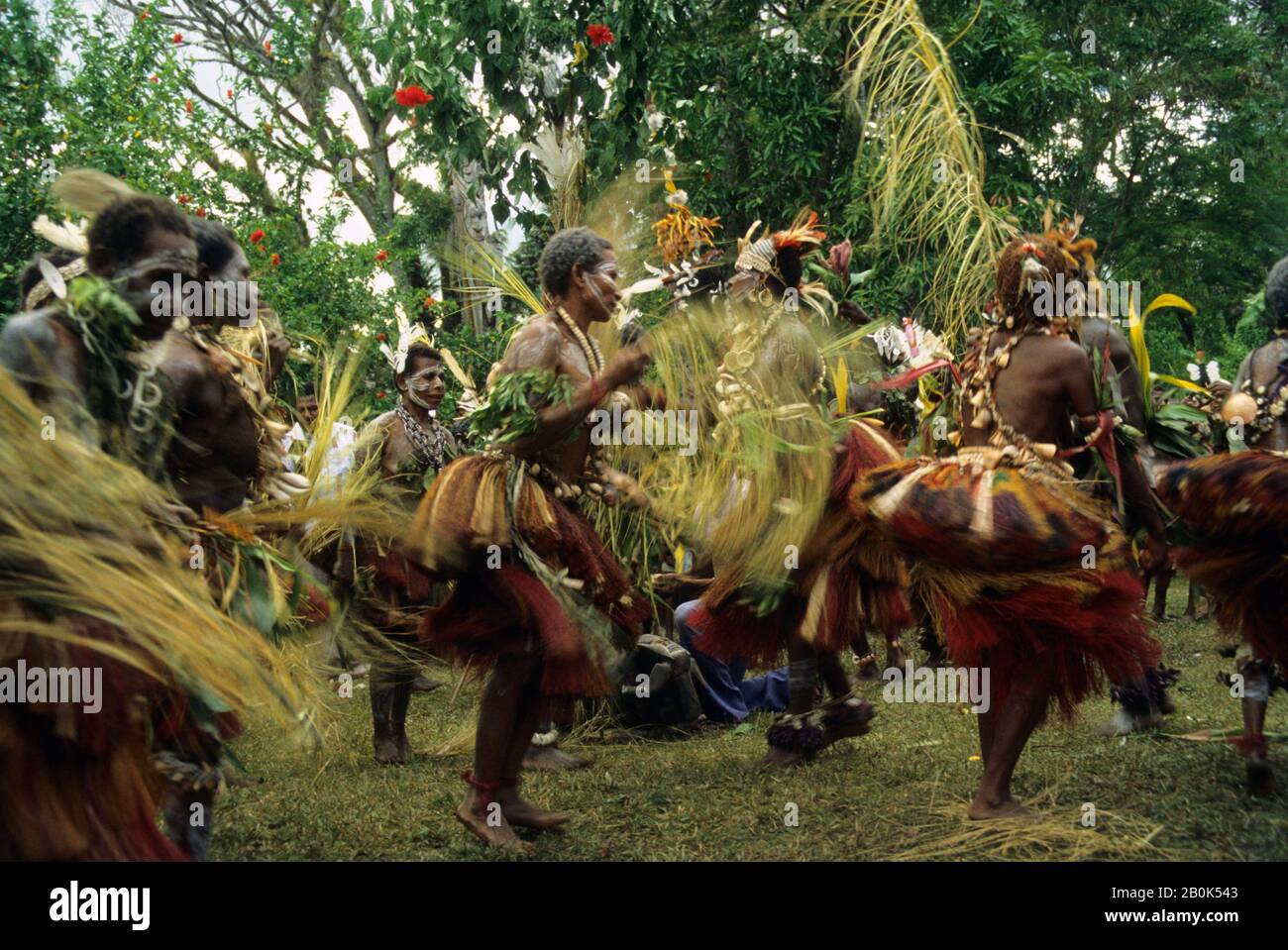 Traditionelle kleidung papua new guinea png -Fotos und -Bildmaterial in ...