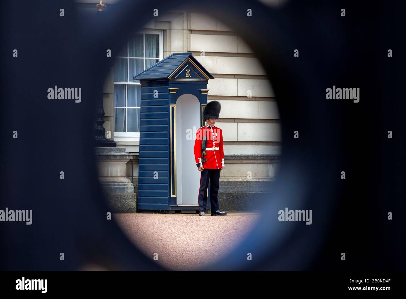 Royal Guard Beefeater Buckingham Palace Stockfotos und -bilder Kaufen ...