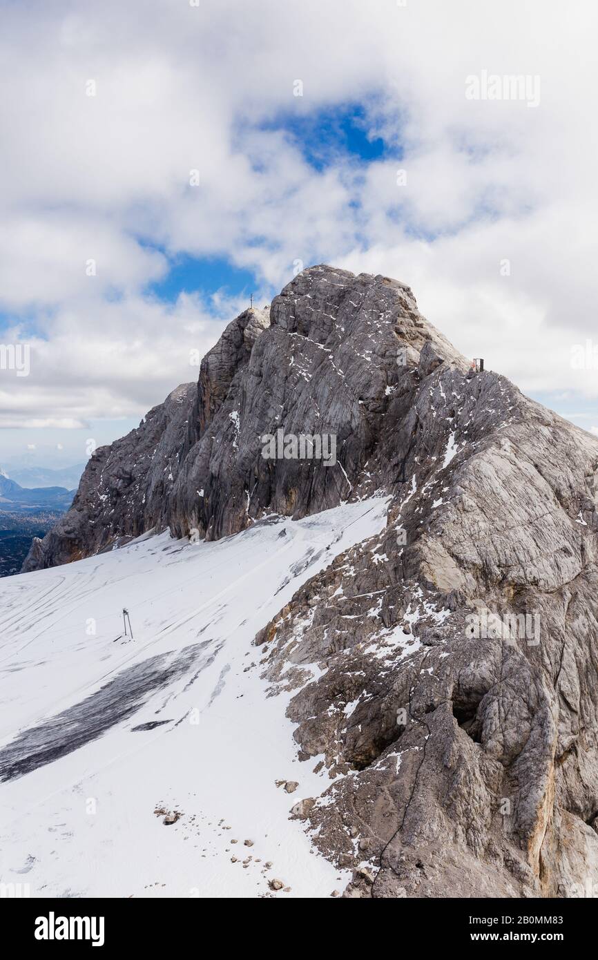 Berge montane gebirgsalpine -Fotos und -Bildmaterial in hoher Auflösung ...