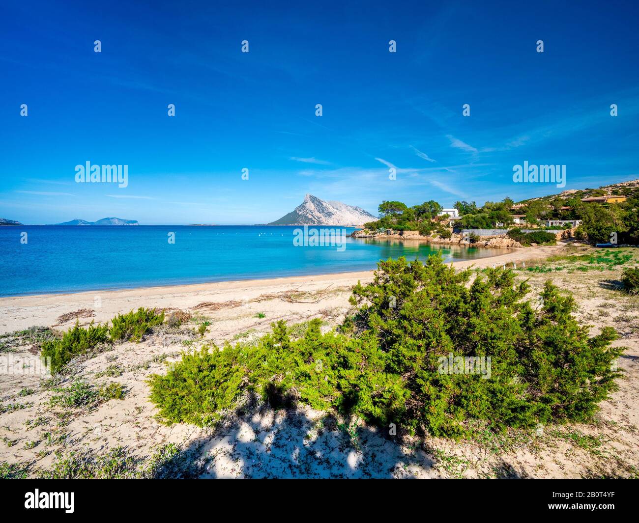Tavolara hintergrund -Fotos und -Bildmaterial in hoher Auflösung – Alamy