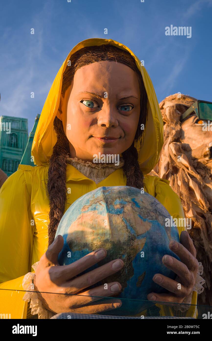 Greta thunberg statue -Fotos und -Bildmaterial in hoher Auflösung – Alamy