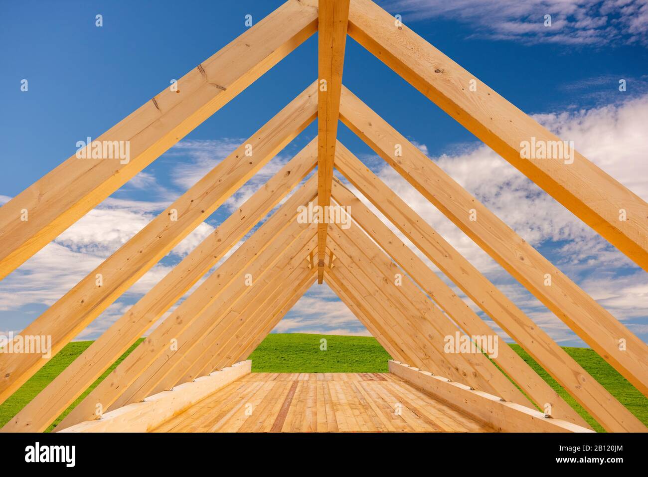 Rahmenbinder dachstuhl -Fotos und -Bildmaterial in hoher Auflösung – Alamy