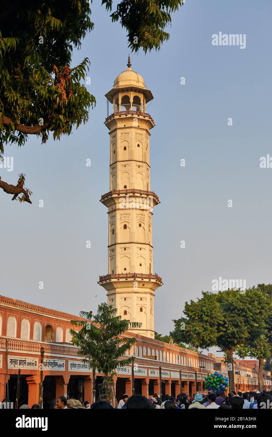 Swargasuli turm -Fotos und -Bildmaterial in hoher Auflösung – Alamy
