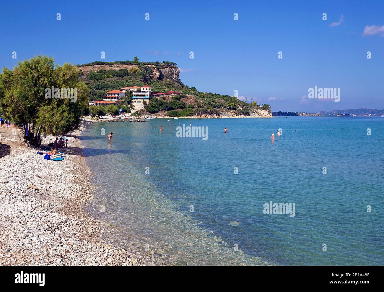 Menschen am Strand von Limni Keriou, Insel Zakynthos, Griechenland ...