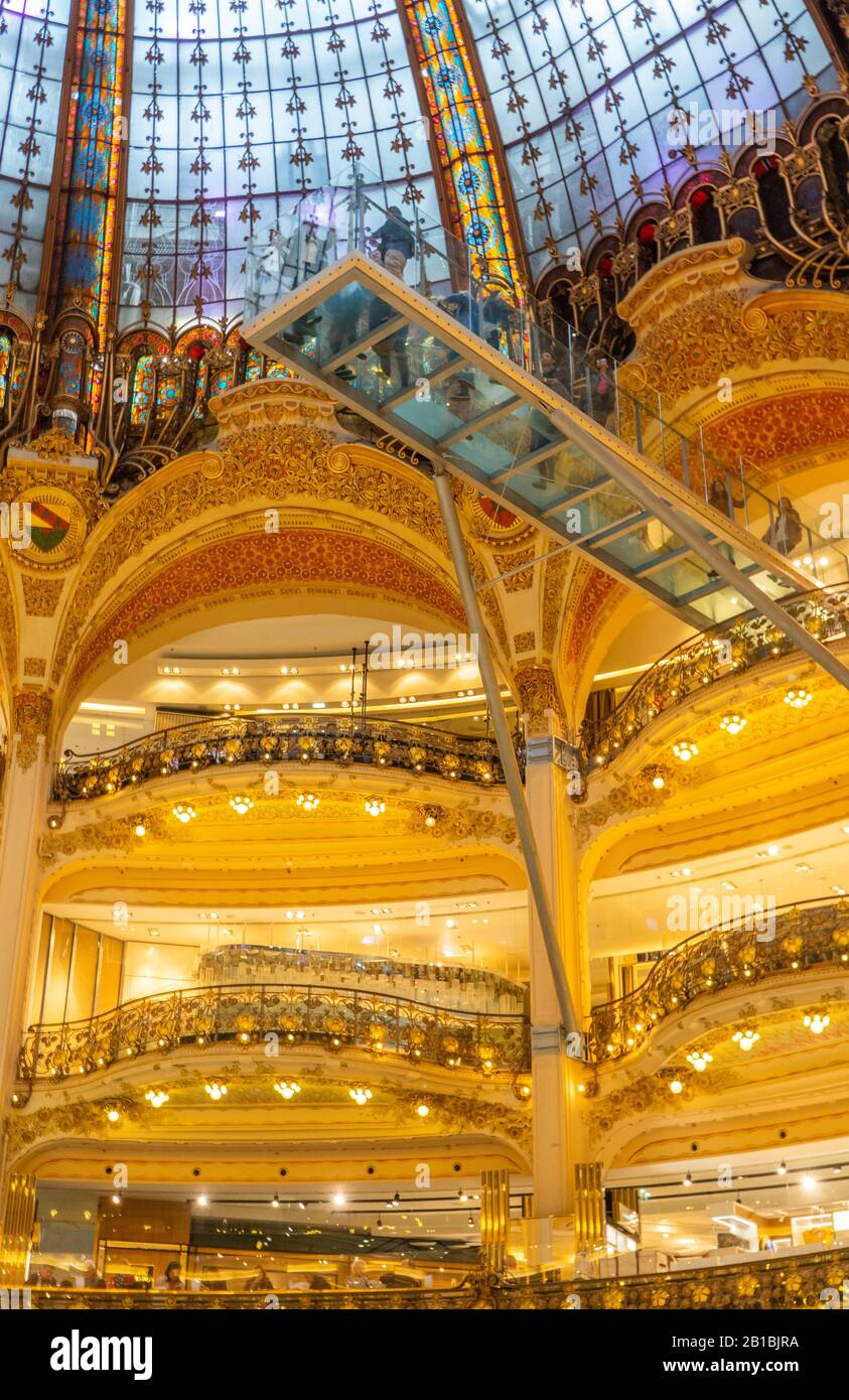 Glasswalk skywalk glass walk -Fotos und -Bildmaterial in hoher ...