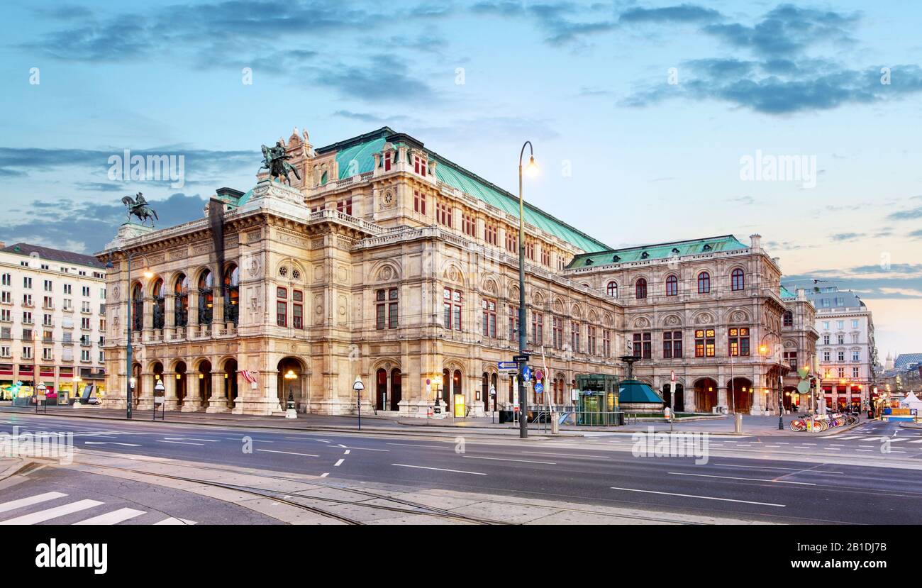Vienna opera house exterior view -Fotos und -Bildmaterial in hoher ...