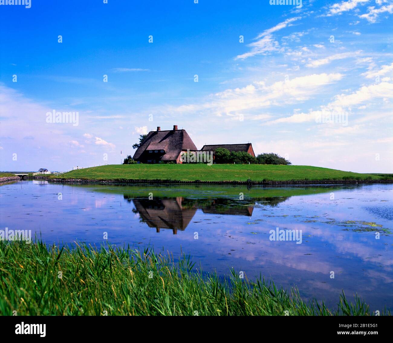 Hallig haus -Fotos und -Bildmaterial in hoher Auflösung – Alamy