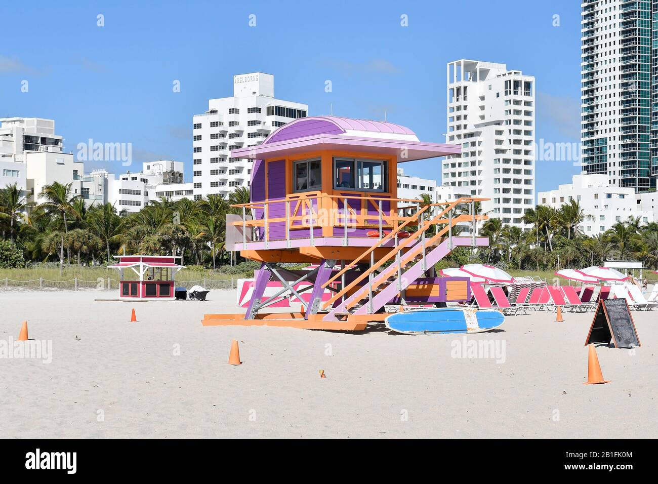 Miami beach trolley -Fotos und -Bildmaterial in hoher Auflösung – Alamy