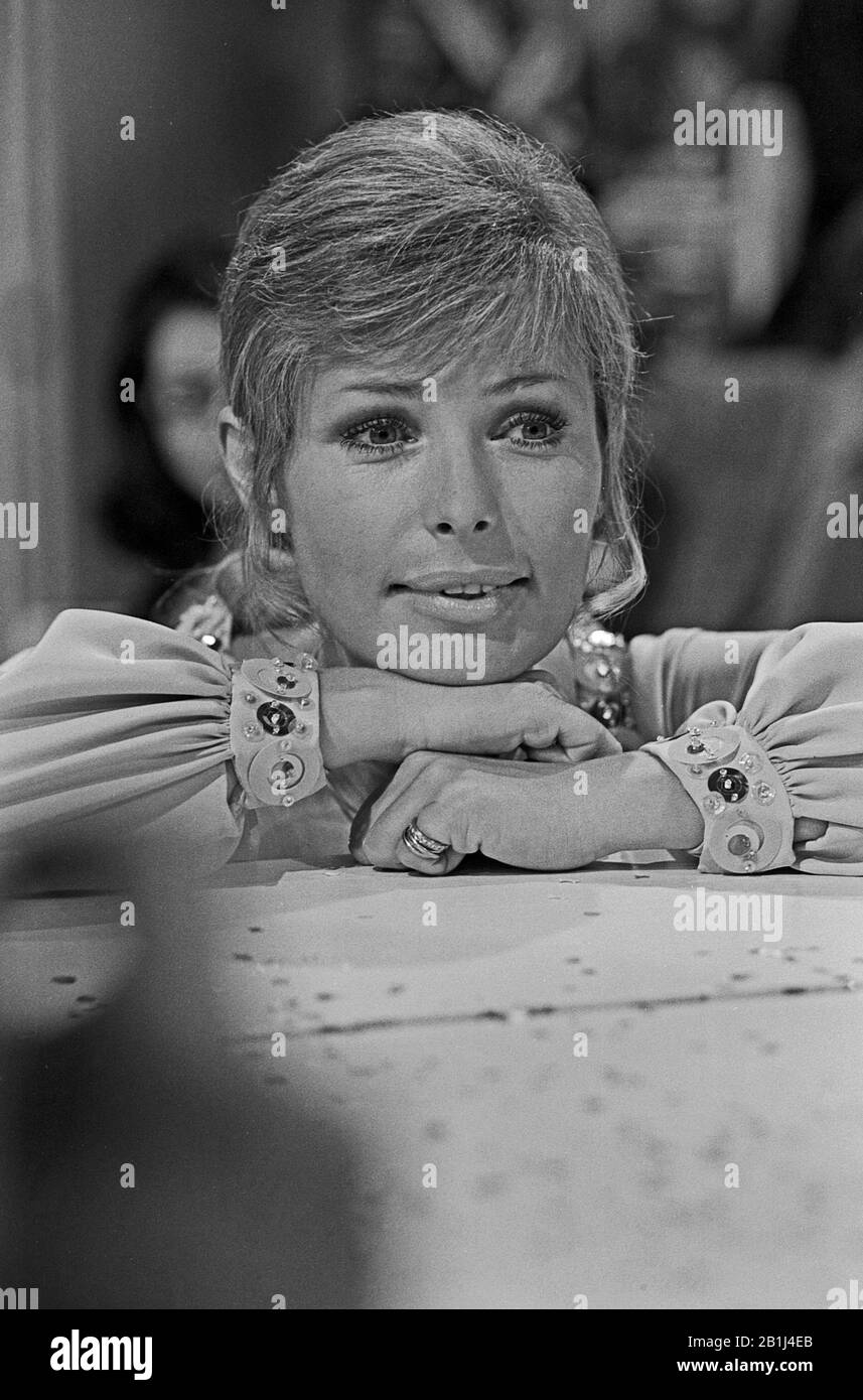 Vivi Bach, Tänzerin, Schauspielerin, Fernsehmoderatorin und ...