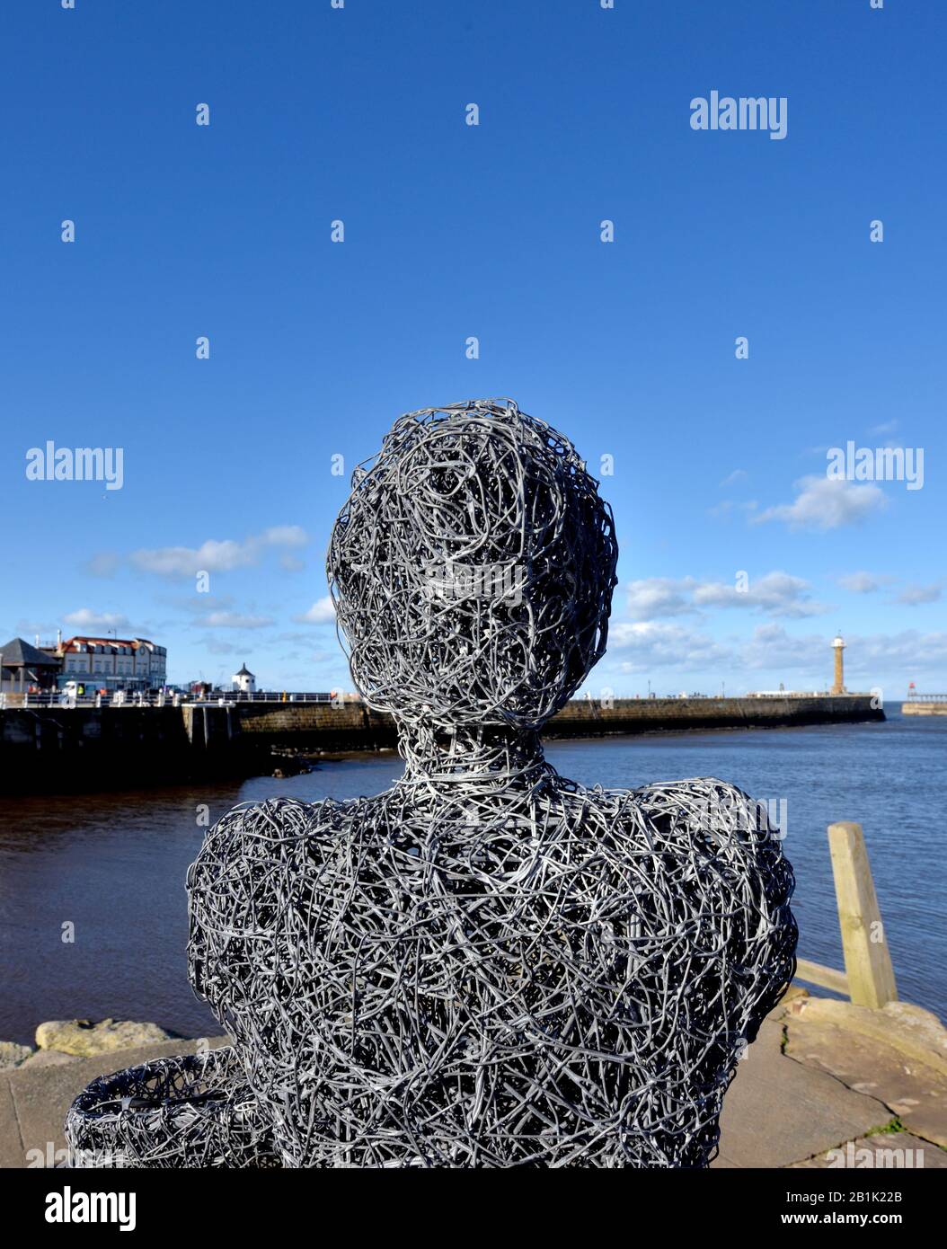 Whitby fisherlass skulptur -Fotos und -Bildmaterial in hoher Auflösung ...