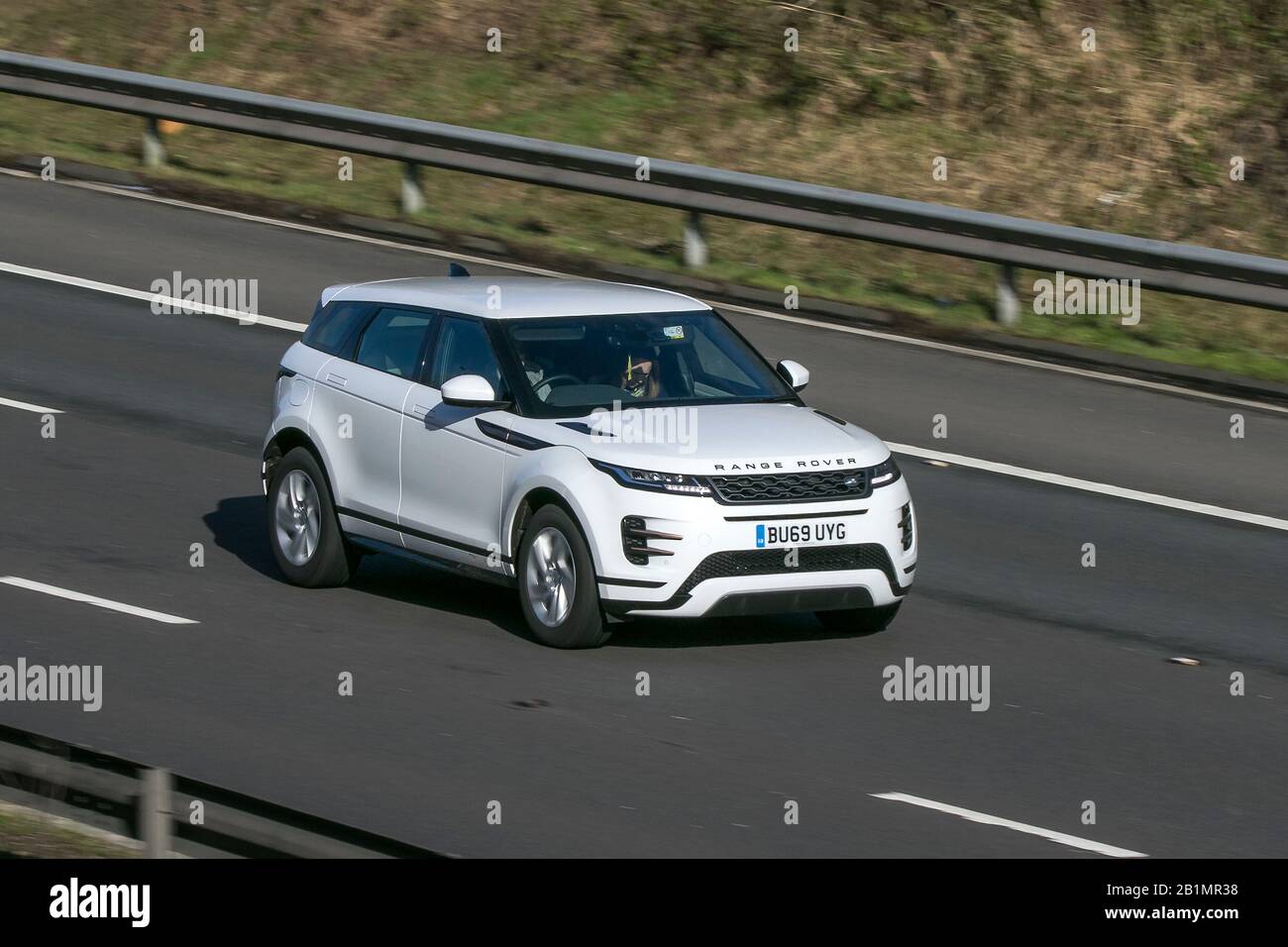 Weisser Range Rover