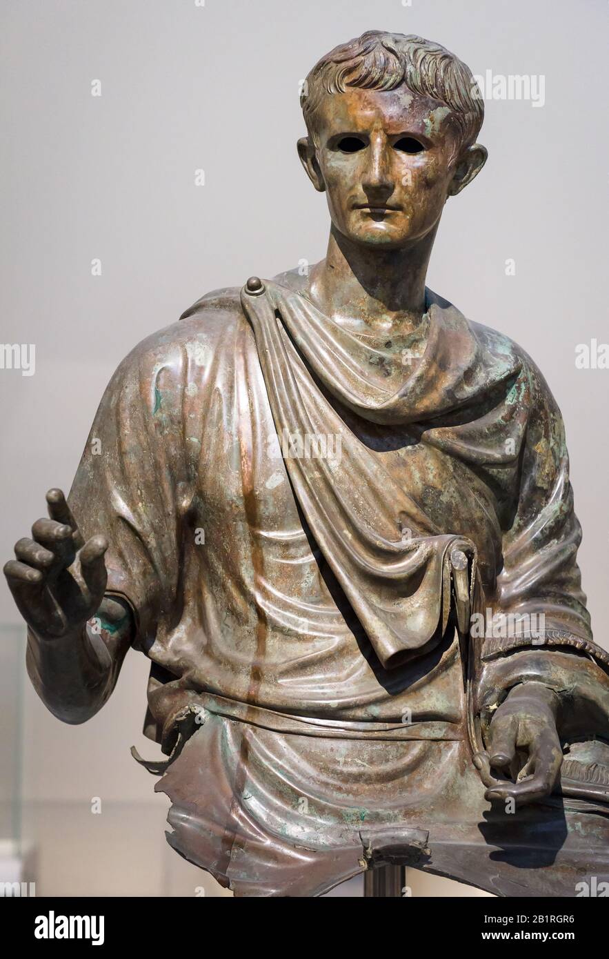 Bronzestatue des kaisers caesar augustus -Fotos und -Bildmaterial in ...