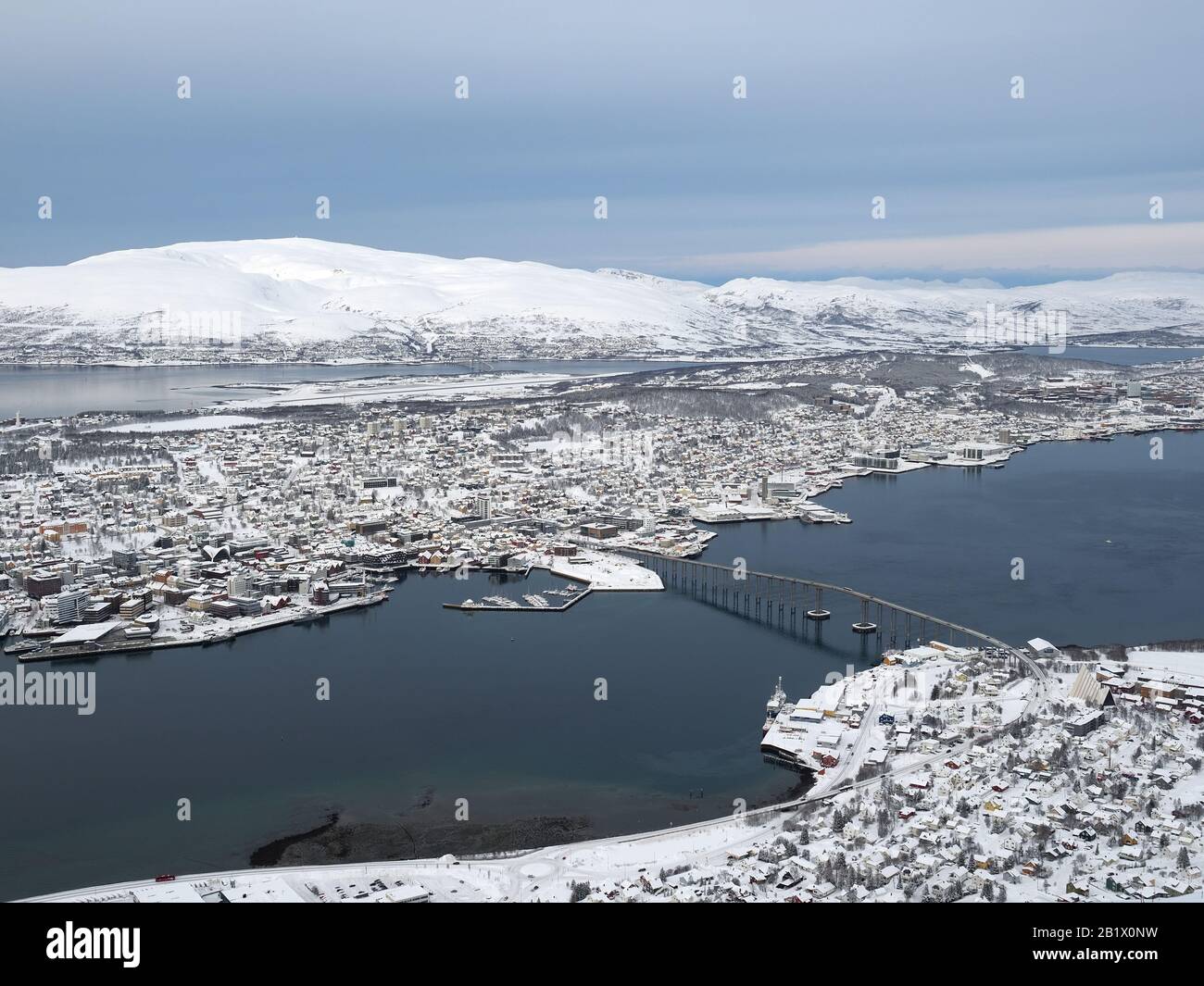 Blick auf die stadt tromso -Fotos und -Bildmaterial in hoher Auflösung ... Blick auf die stadt tromso -Fotos und -Bildmaterial in hoher Auflösung ...