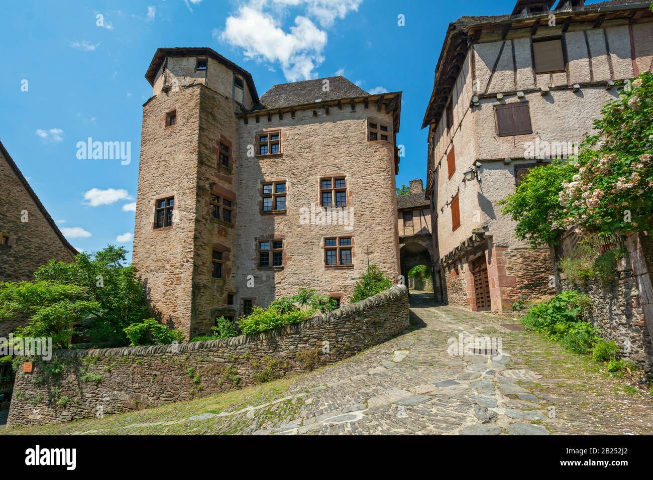 Conques aveyron frankreich -Fotos und -Bildmaterial in hoher Auflösung ...