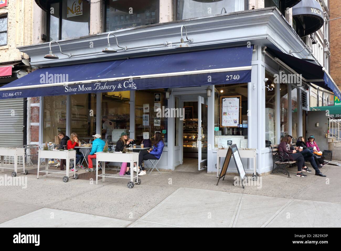 New york city mond -Fotos und -Bildmaterial in hoher Auflösung – Alamy