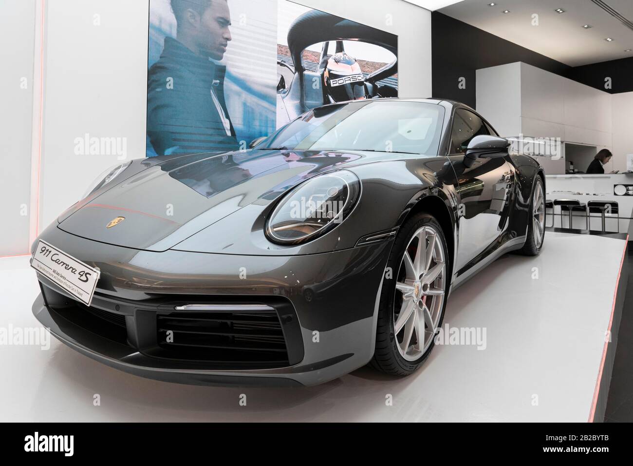 Luxus Porsche Carrera 4 Ebenbild
