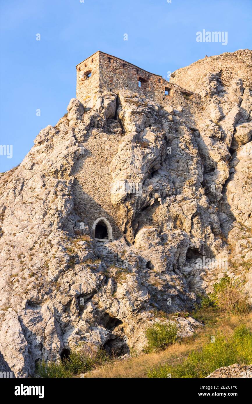 Devin castle -Fotos und -Bildmaterial in hoher Auflösung – Alamy